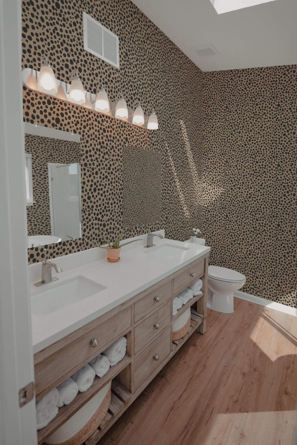 Cheetah animal print Peel and Stick Wallpaper or Non-Pasted